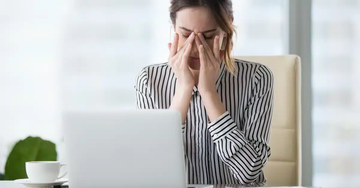 Eye Strain Symptoms: Know the Signs